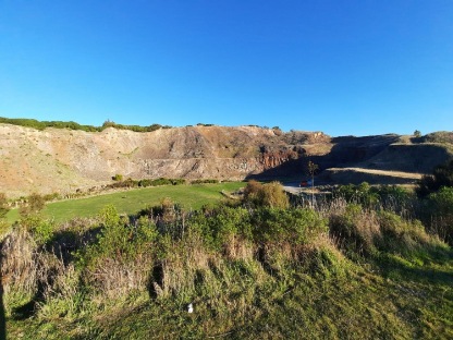 Halswell Quarry - Quarry Lookout | Accessible walking tracks | Accessibel